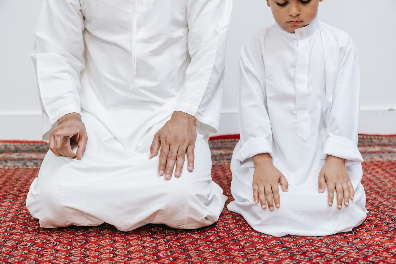 Namaadhu Qaaim kurumah amurukurun: Tharubiyyathuge muhinmu rukuneh